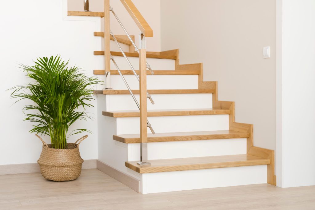 Guide complet de la rénovation d'escalier 2024 : étapes et conseils ...